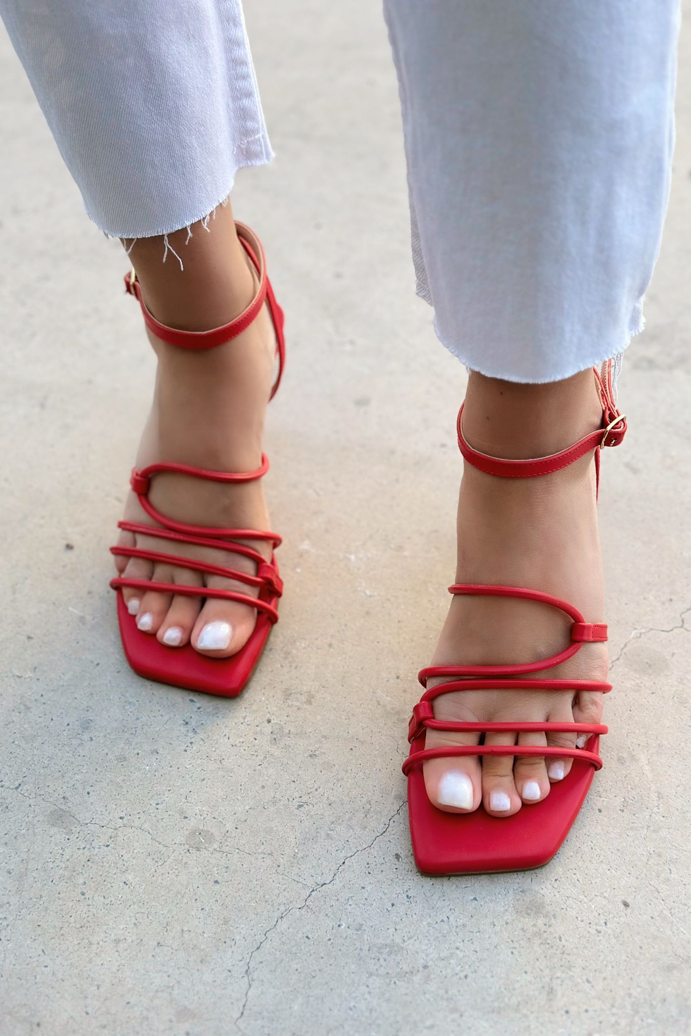 Wensa Mat Deri Çapraz Bant Detaylı Topuklu Ayakkabı Kırmızı ...